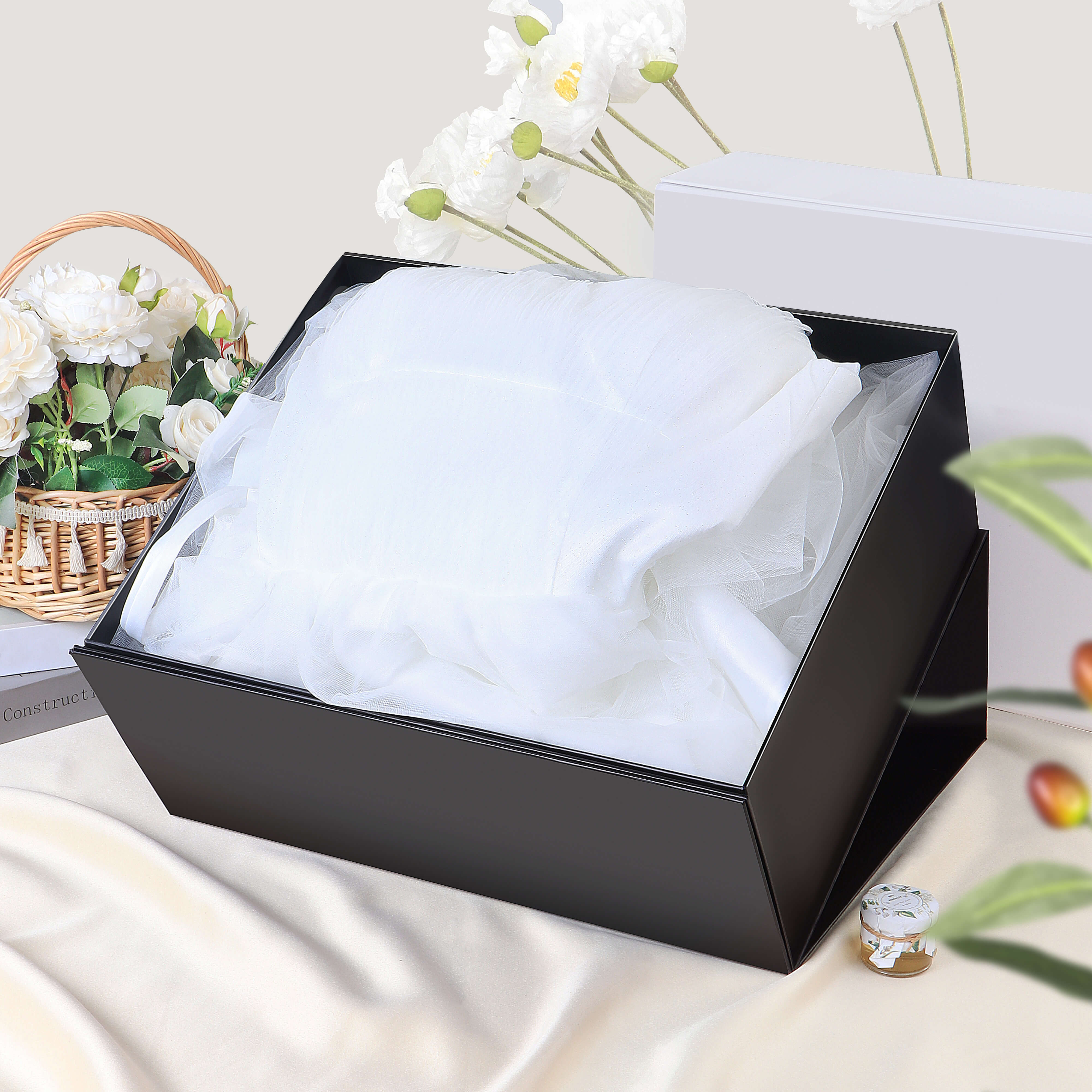 Luxury Cardboard Gift Box with Magnet Closure– JIAWEI WORLD